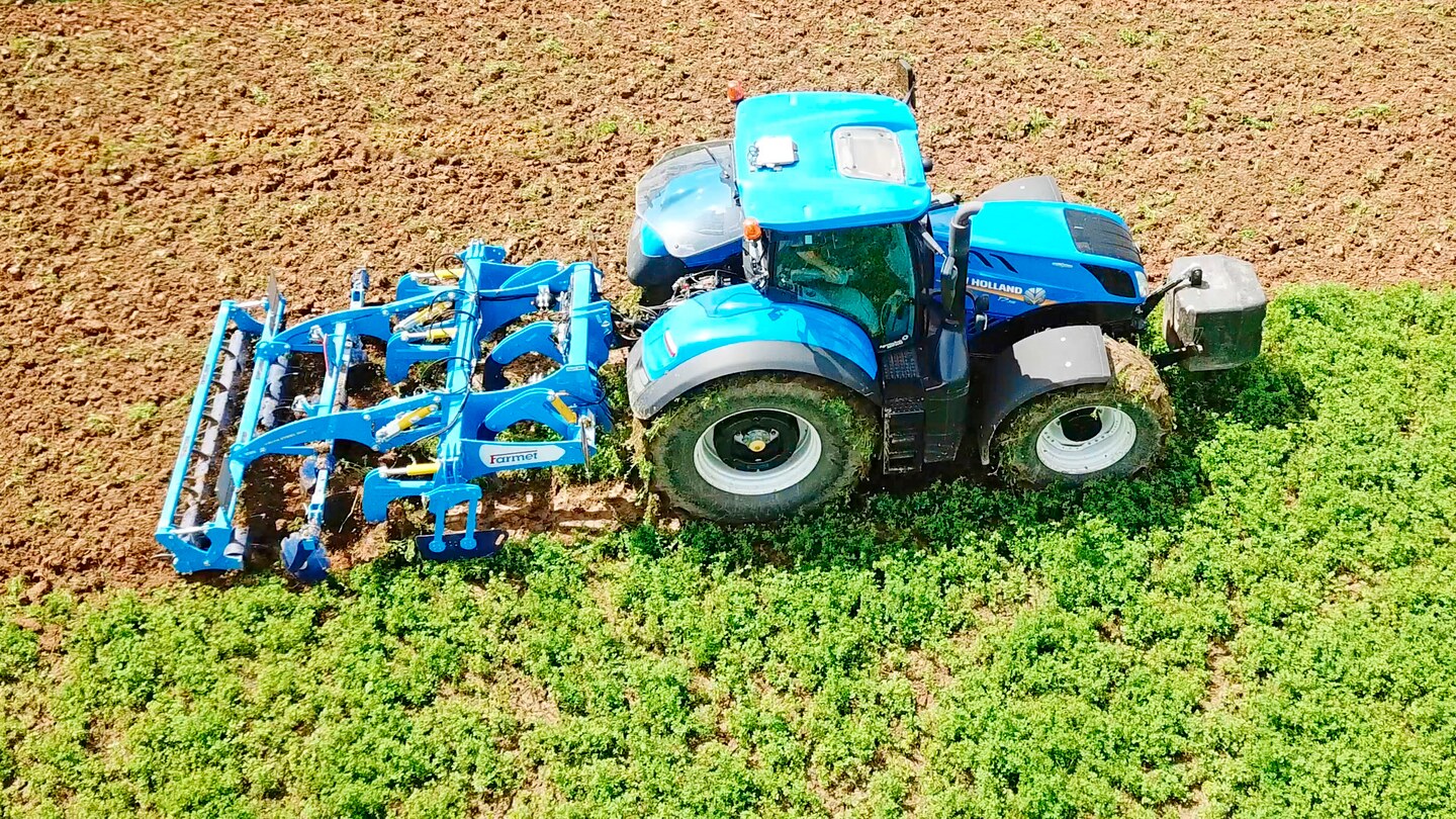 Digger cultivation after lucerne and perennial fodder crops - Farmet