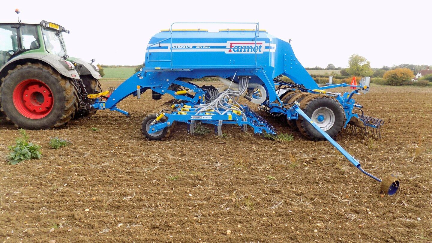 Falcon PRO Tandem tine coulter drill for grain and fertiliser - Farmet